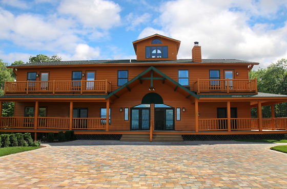 Accommodations at Manor at Fire Tower Hill in Northern Michigan